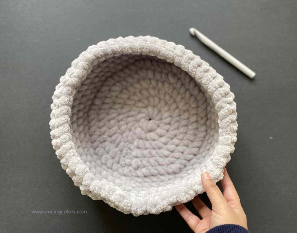 Free Crochet Basket Pattern Using a Jumbo 7 Yarn